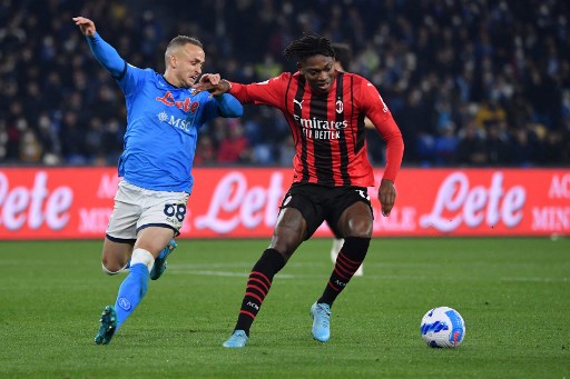 Giroud sinks Napoli to fire Milan top - The Namibian Giroud sinks Napoli to fire Milan top - The Namibian