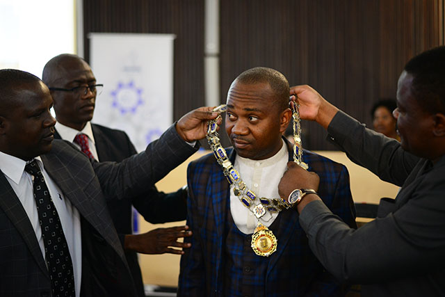 Kazapua retains mayoral job - The Namibian