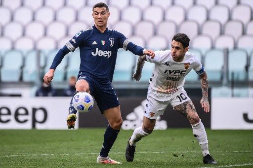 10-man Juve beat Inter - The Namibian