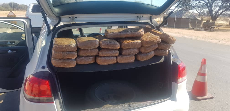 Nine nabbed with N$784 000 drugs - The Namibian