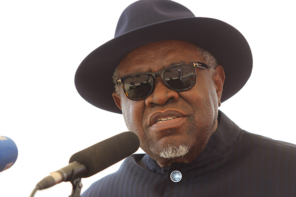 Geingob tells Schlaga off - The Namibian