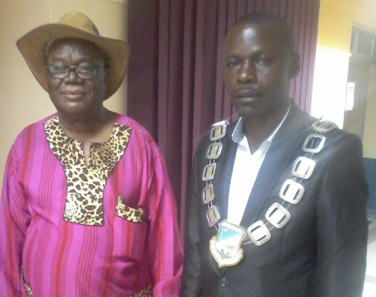 Helao Nafidi acts on Angolan traders - The Namibian