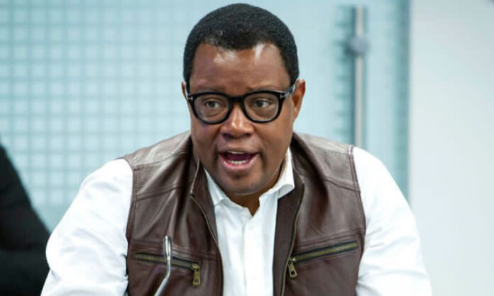Geingob, Venaani in mud-slinging over past - The Namibian