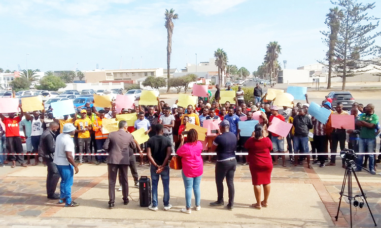 Oopate nadhilongwe, aahingi yoo taxi moMbaye (Walvisbay) - The Namibian