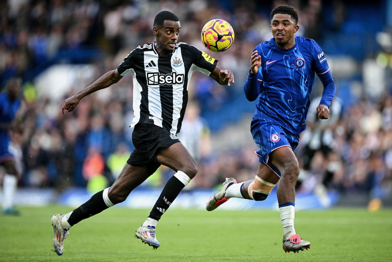 Newcastle host Liverpool amid Isak stand-off, Spurs test new-look Man ...