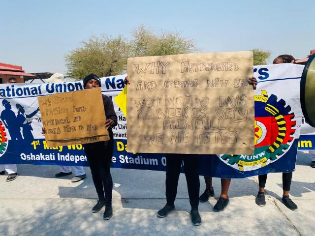 Choppies employees demonstrate for better wages - News - The Namibian