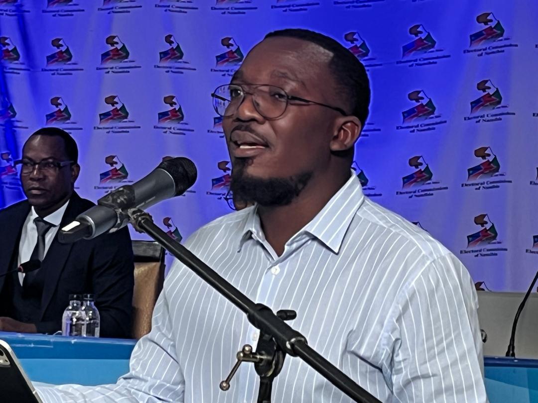 The grey camel thorn tree (Acacia haematoxylon) - The Namibian