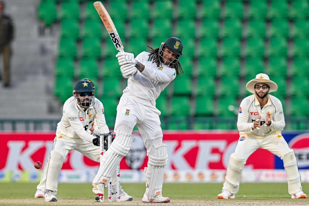 Noman derails South Africa to 216-6 in first Pakistan Test - Sport ...
