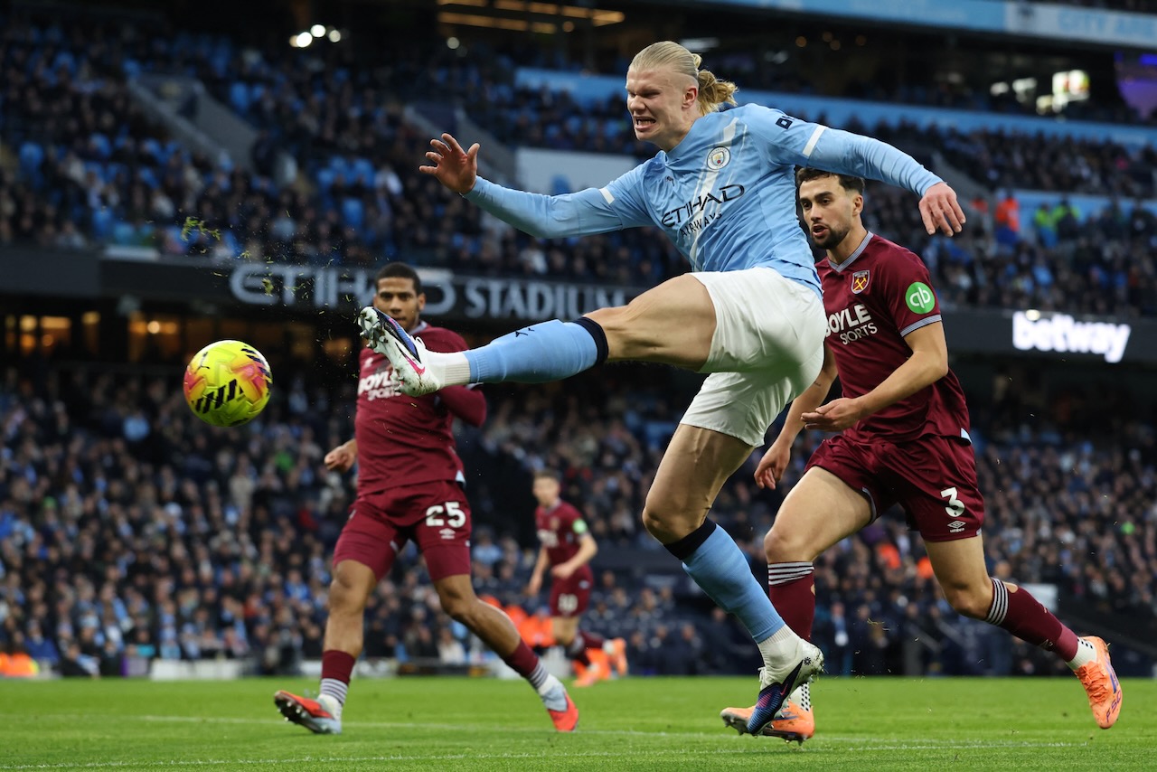 Haaland sends Man City top, Liverpool beat nine-man Spurs - Sport - The ...